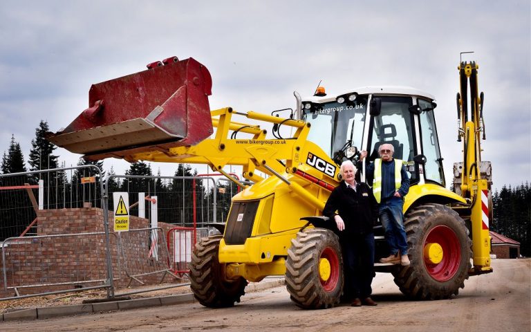Britain's oldest digger driver gets a special birthday treat - Highways ...