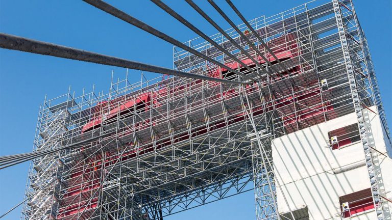 PERI scaffold solutions prop up the Williams Bridge refurbishment in ...