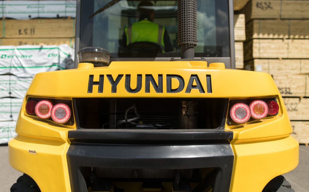Shipping company Scotline gets a lift with 20 new Hyundai Forklifts ...