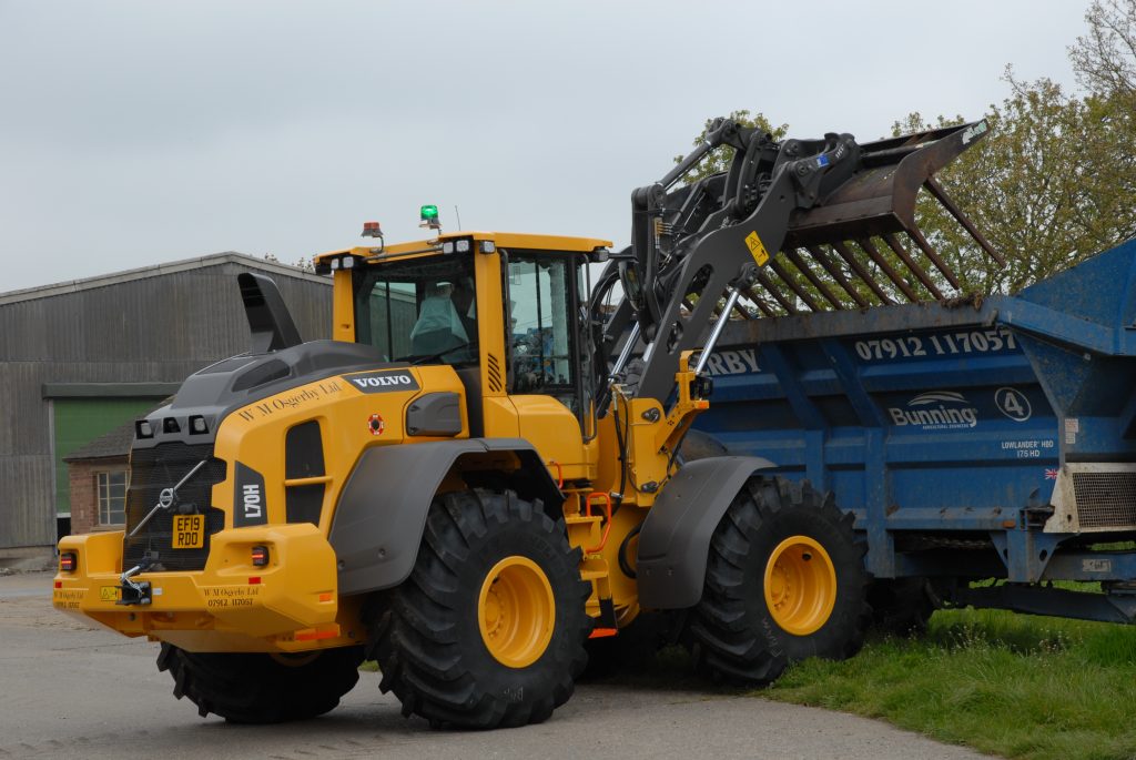 Volvo loader heads to Sunk Island to shift muck for W M Osgerby ...