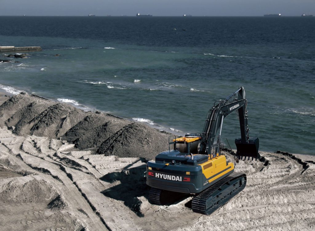 Hyundai launch the 30-tonne A-Series HX300AL Excavator - Highways Today