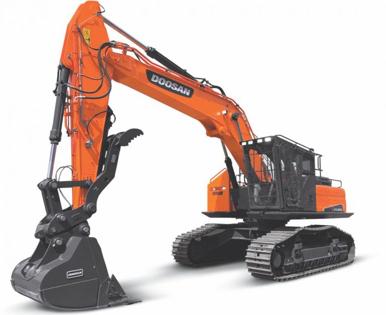 Doosan extends log loader product offering with two new road builders ...