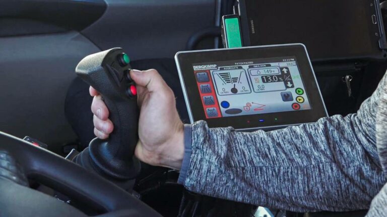 Bergkamp launches new SP5E Spray Injection Pothole Patcher - Highways Today