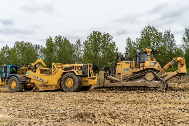 Collins Earthworks chooses versatility with new Cat 637K Coal Bowl ...
