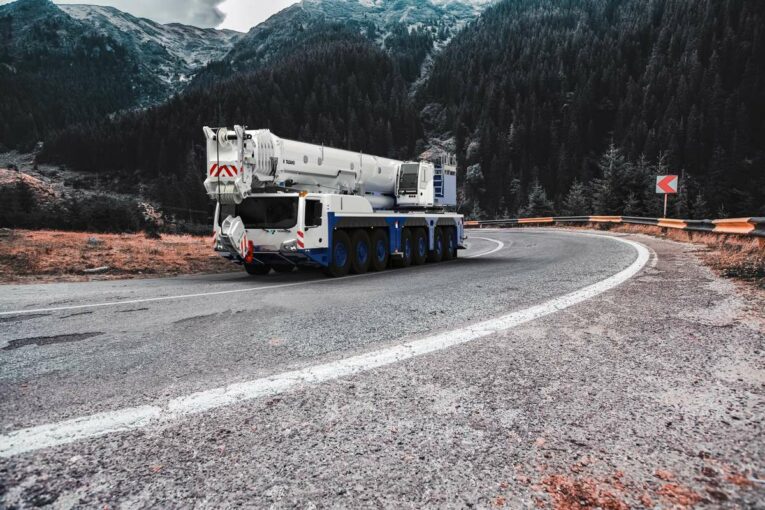 CraneWorks reinforces their impressive fleet with Tadano Crane order - Highways Today
