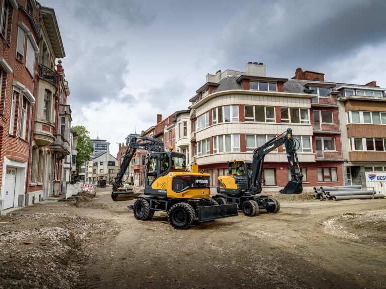 HD Hyundai CE expands range with 10-tonne HW100A Wheeled Excavator ...