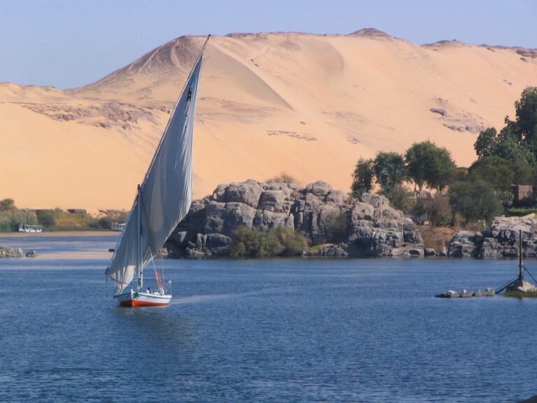 Egypt building the World's Longest Artificial River through the Desert ...