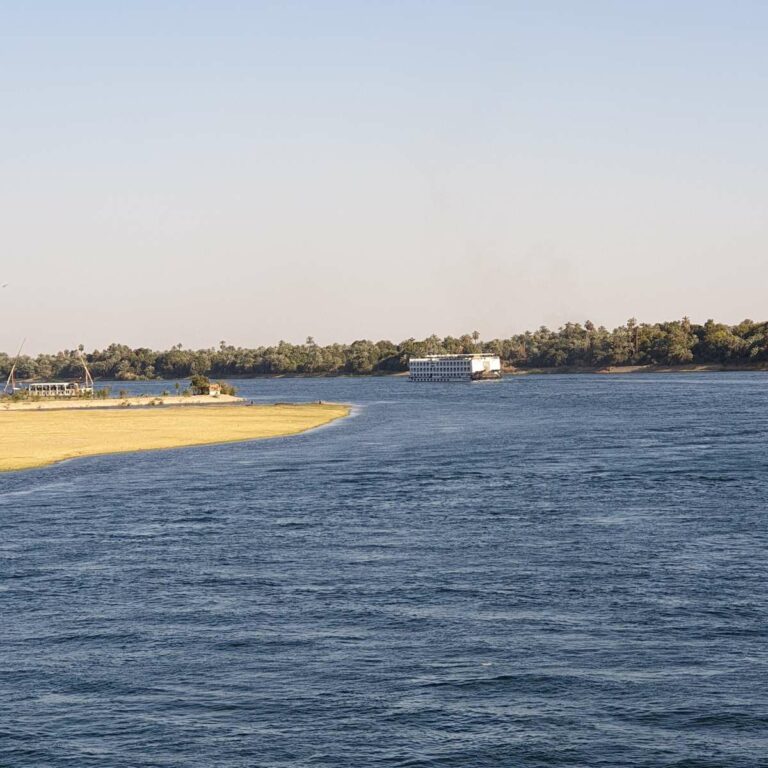 Egypt building the World's Longest Artificial River through the Desert ...
