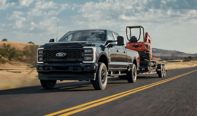 Ford F-Series Super Duty wins North America Truck of the Year Award ...