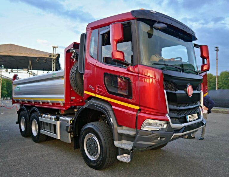 Tatra Trucks unveils newest generation of the Tatra Phoenix - Highways ...